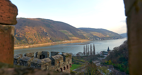 Burg Reichenstein | Ihr Gastgeber am Rhein